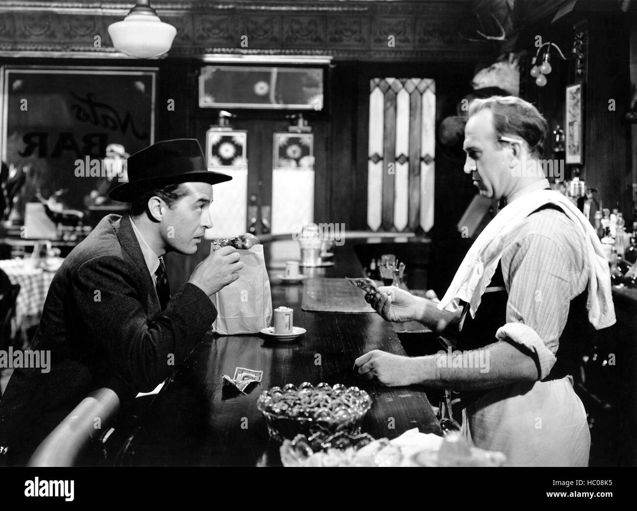 THE LOST WEEKEND, Ray Milland, Howard Da Silva, 1945 Stock Photo - Alamy