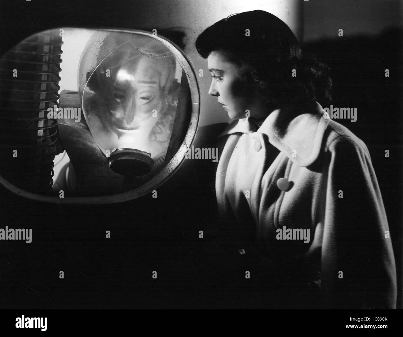 THE MAN FROM PLANET X, Pat Goldin, Margaret Field, 1951 Stock Photo - Alamy