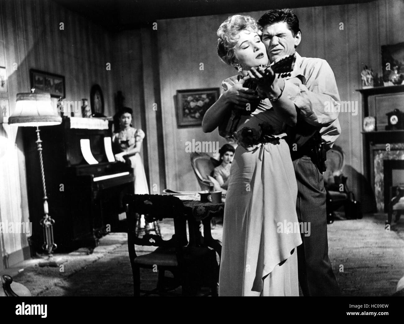 MACHINE-GUN KELLY, Connie Gilchrist, Charles Bronson, 1958 Stock Photo ...