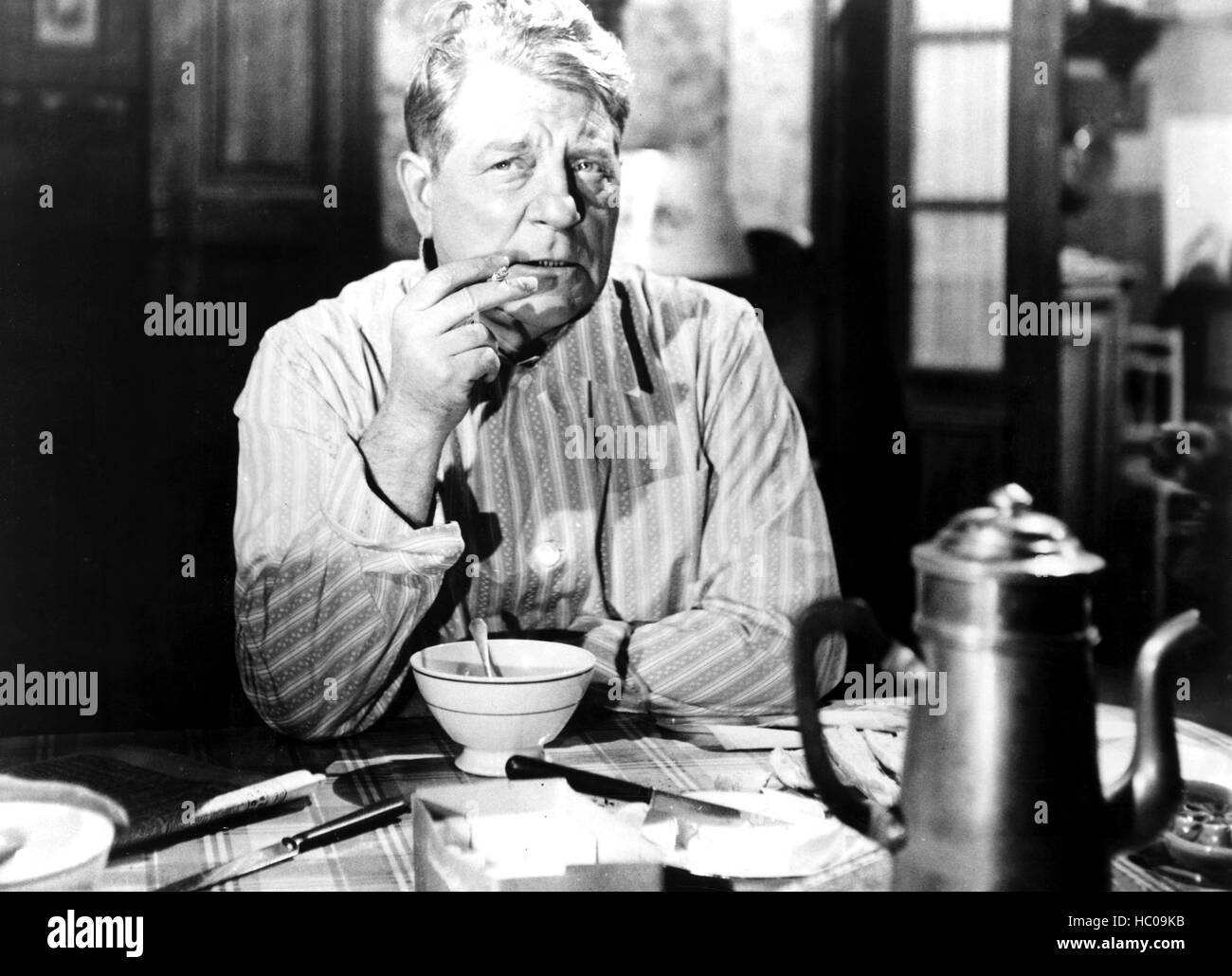 INSPECTOR MAIGRET, (aka MAIGRET TEND UN PIEGE), Jean Gabin, 1958 Stock ...