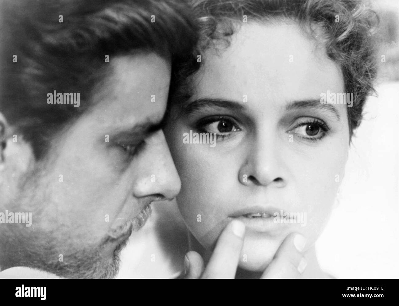 L' INNOCENTE, (aka THE INNOCENT), from left, Giancarlo Giannini, Laura ...