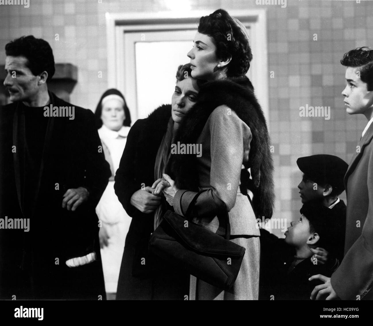 INDISCRETION OF AN AMERICAN WIFE, (aka STAZIONI TERMINI), Jennifer ...