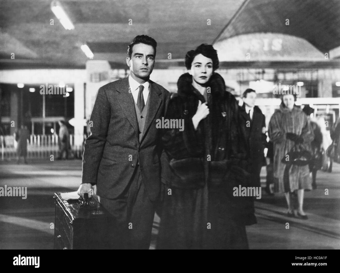 INDISCRETION OF AN AMERICAN WIFE, (aka STAZIONI TERMINI), from left ...