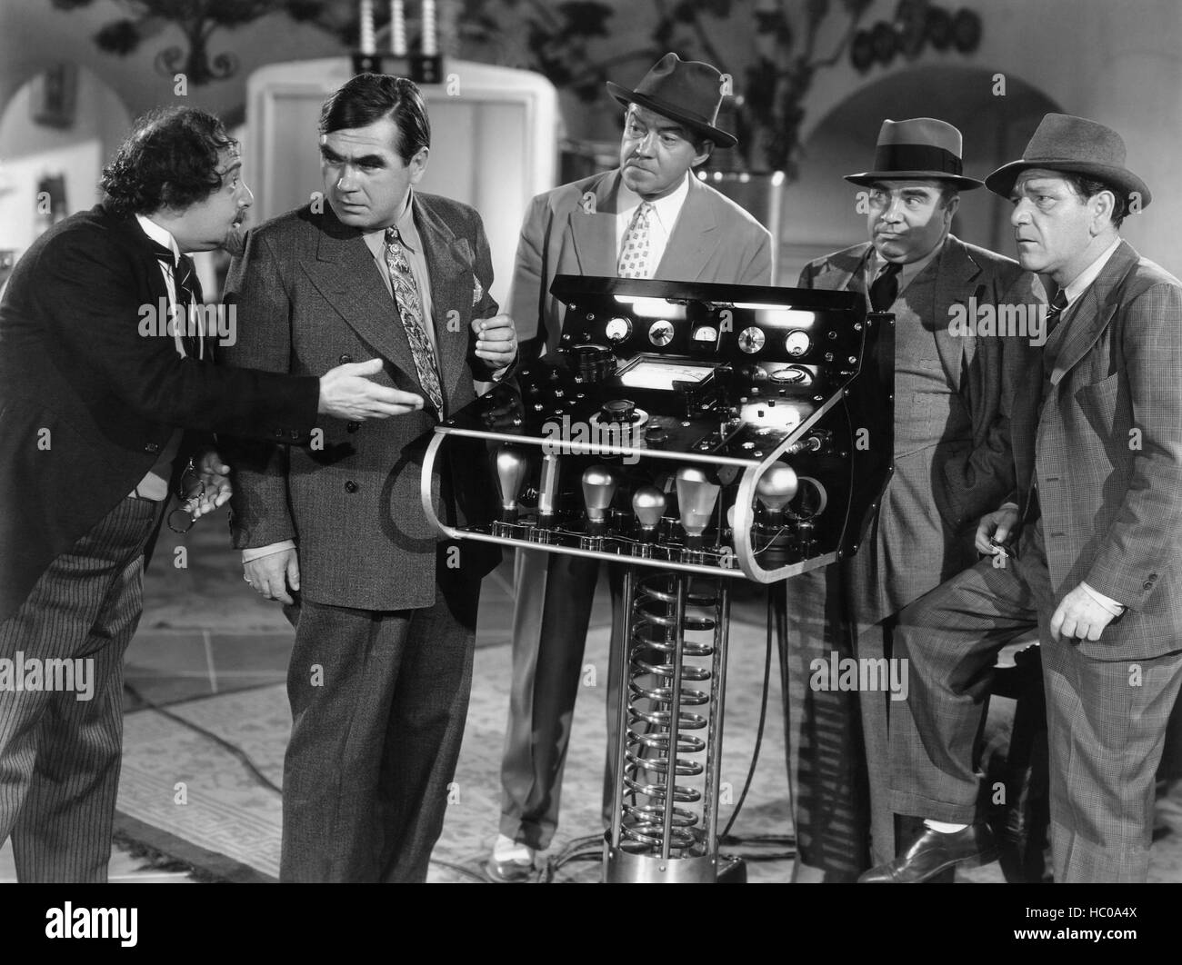 THE INVISIBLE WOMAN, Eddie Conrad, Oskar Homolka, Donald MacBride ...