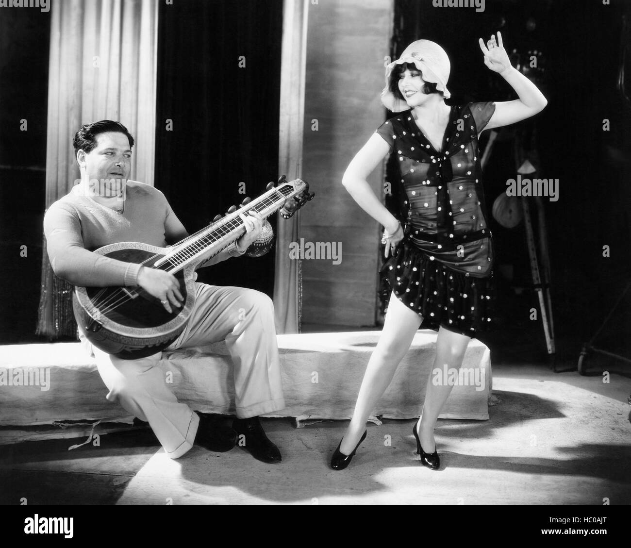 IS EVERYBODY HAPPY?, from left, director Archie Mayo, Ann Pennington ...