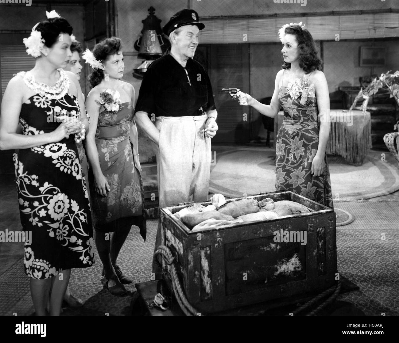 ISLE OF FORGOTTEN SINS, Gale Sondergaard, Sidney Toler, Veda Ann Borg ...