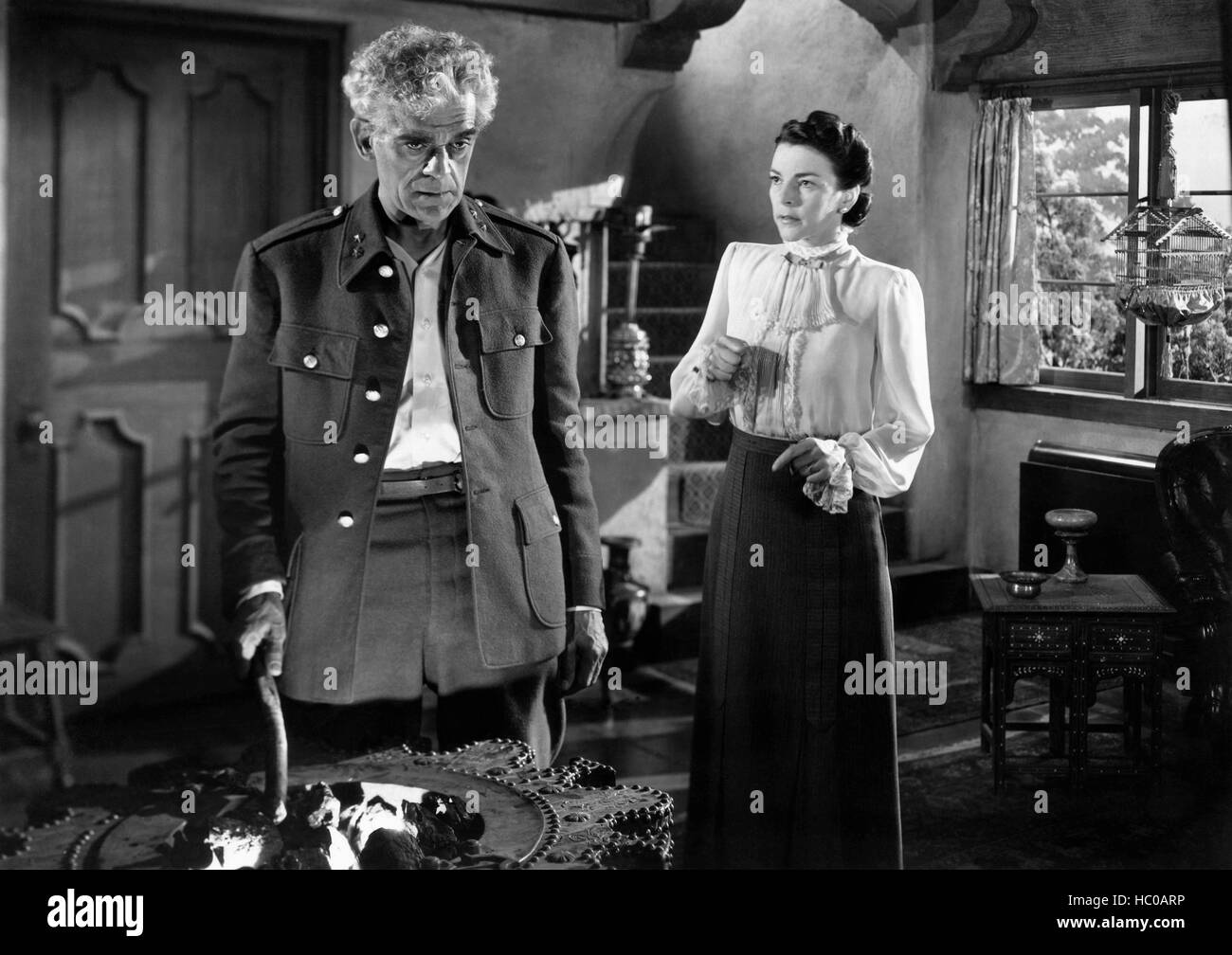 THE ISLE OF THE DEAD, Boris Karloff, Katherine Emery, 1945 Stock Photo ...