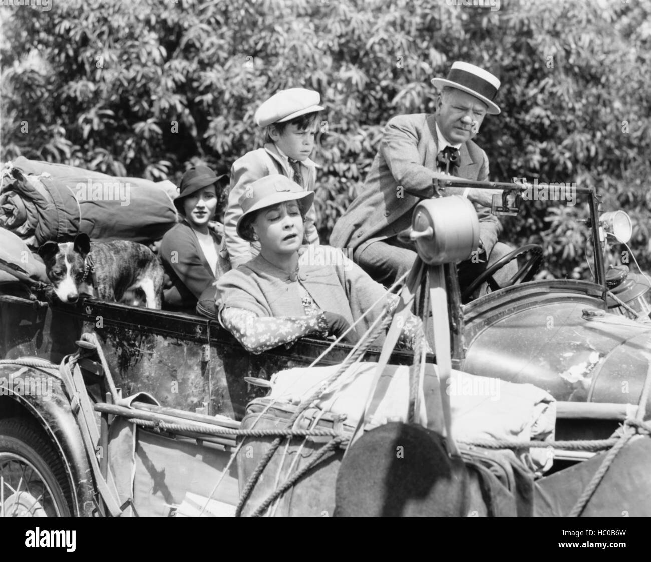 IT'S A GIFT, from left, Jean Rouverol, Tommy Bupp, Kathleen Howard, W.C ...