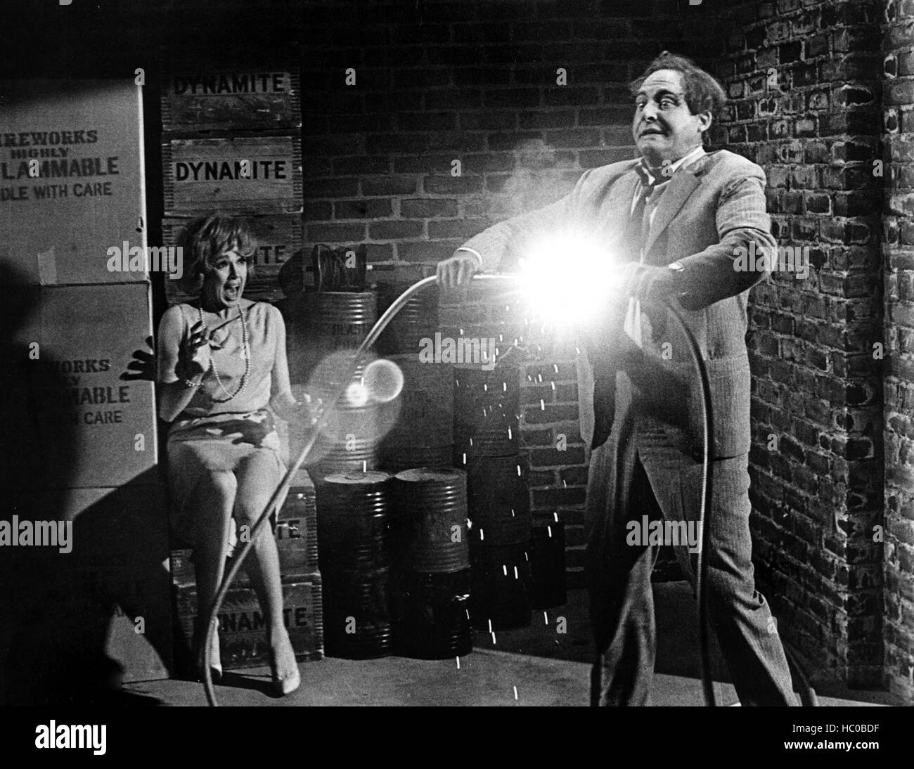 IT'S A MAD MAD MAD MAD WORLD, Edie Adams, Sid Caesar, 1963 Stock Photo ...