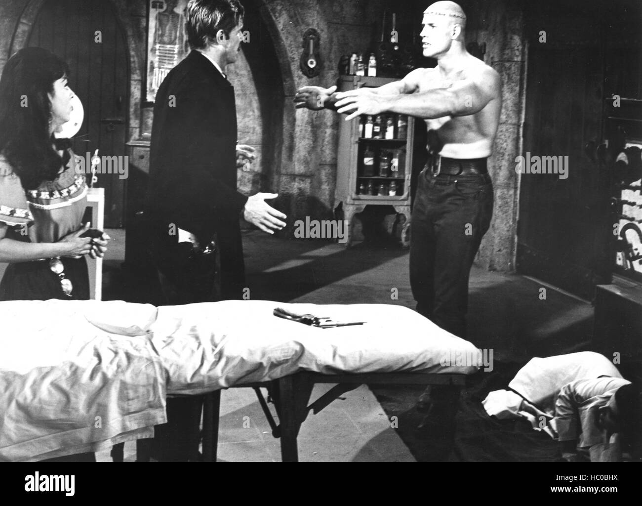 JESSE JAMES MEETS FRANKENSTEIN'S DAUGHTER, John Lupton, Cal Bolder ...