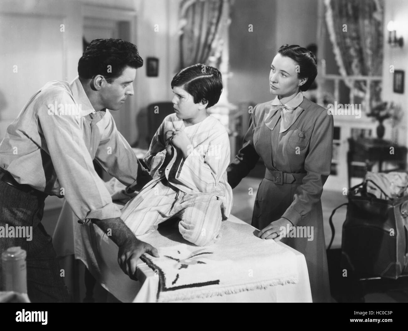 JIM THORPE - ALL-AMERICAN, adults, from left, Burt Lancaster, Phyllis ...