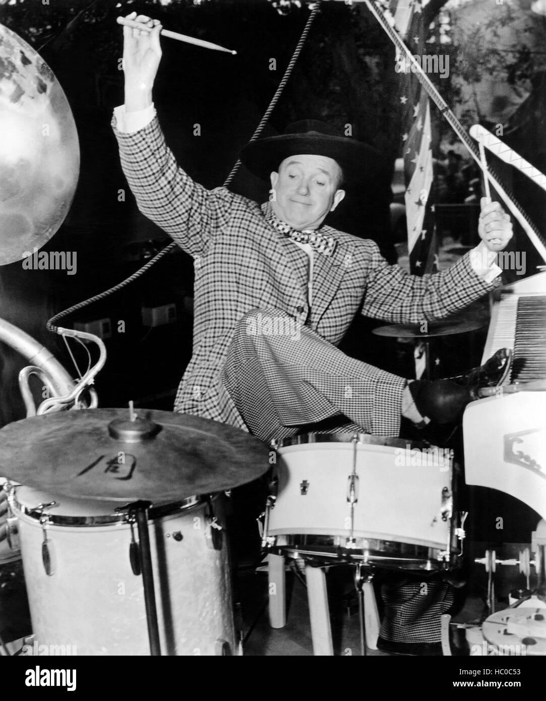 Jitterbugs Stan Laurel 1943 Tm And Copyright ©20th Century Fox Film