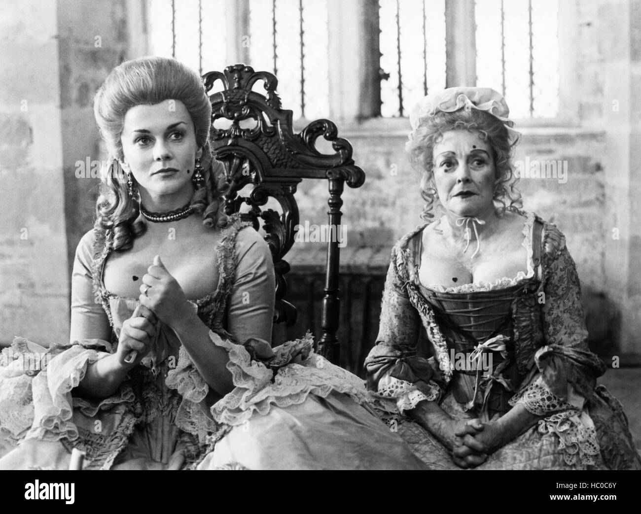 JOSEPH ANDREWS, Ann-Margret, Beryl Reid, 1977 Stock Photo - Alamy