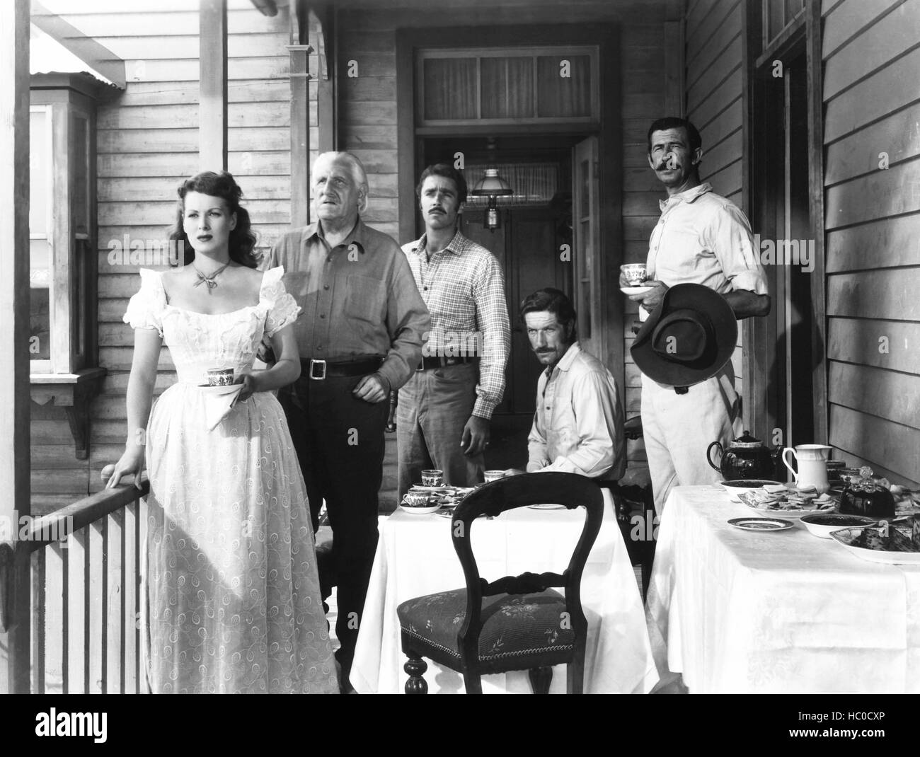 KANGAROO, from left: Maureen O'Hara, Finlay Currie, Peter Lawford ...