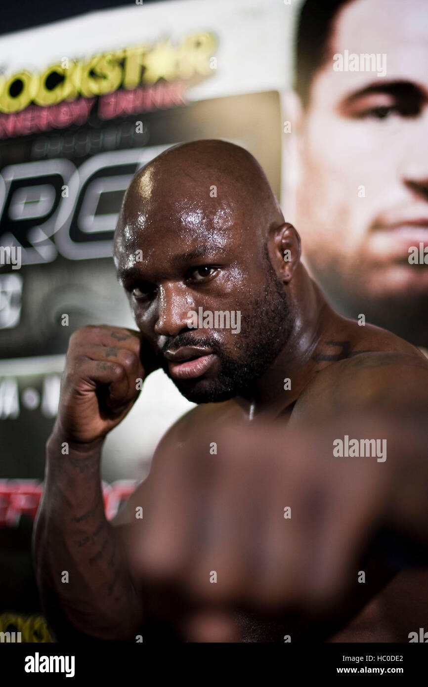 Muhammed "King Mo" Lawal at a workout session at the Legends gym on ...