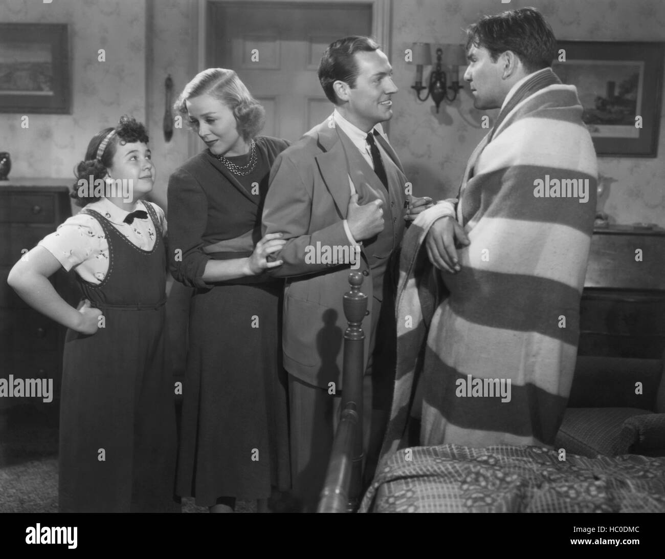 KEEP SMILING, from left: Jane Withers, Gloria Stuart, Robert Allen ...