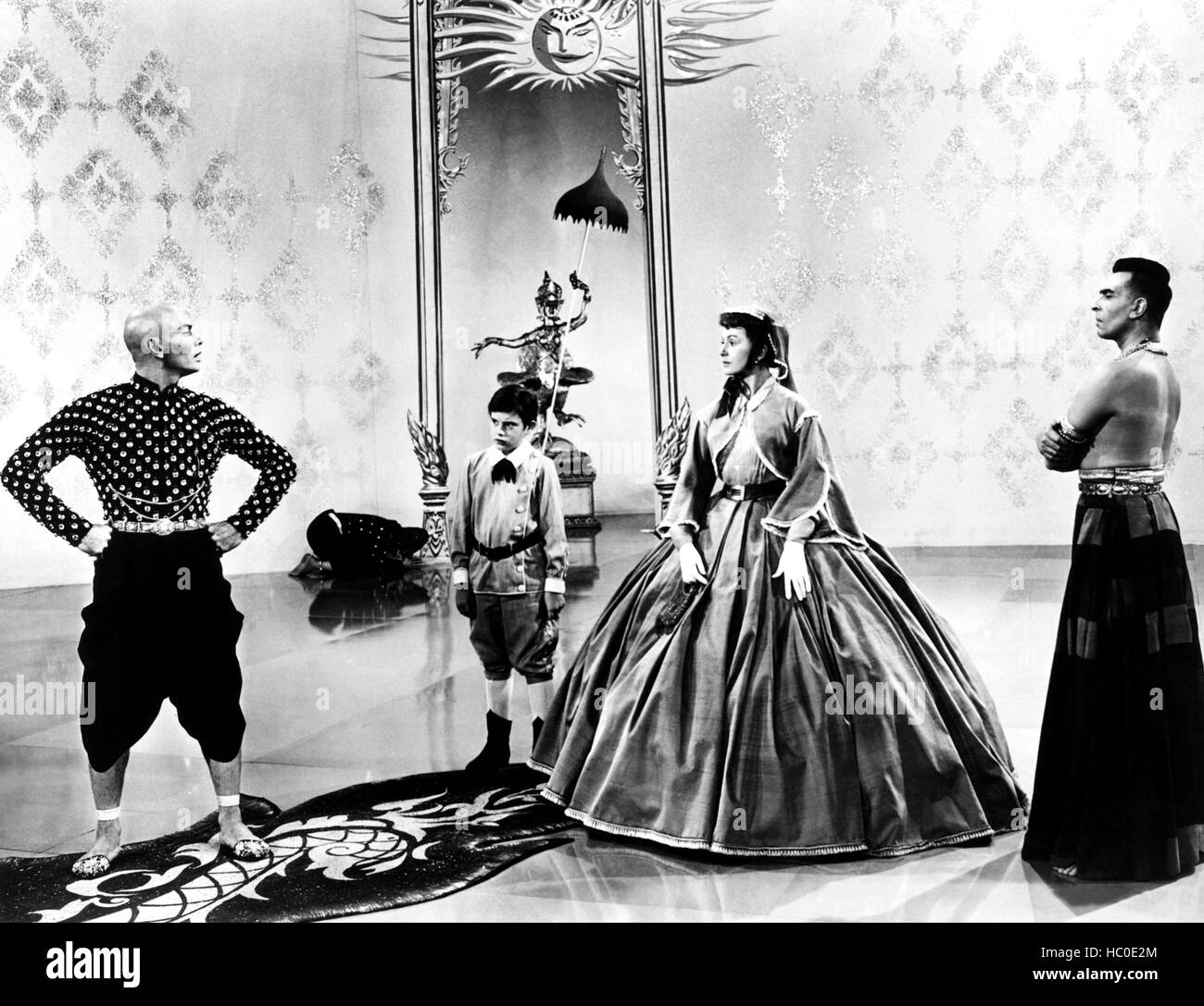 THE KING AND I, from left, Yul Brynner, Rex Thompson, Deborah Kerr ...