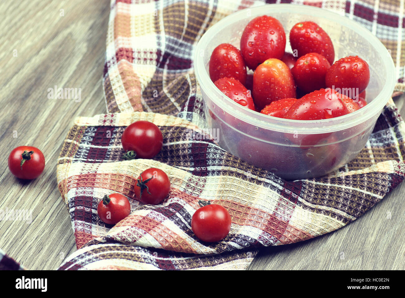 washed tomatoes in bowl Stock Photo - Alamy
