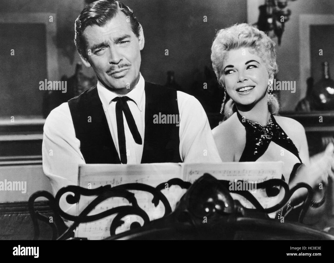 THE KING AND FOUR QUEENS, Clark Gable, Barbara Nichols, 1956 Stock ...
