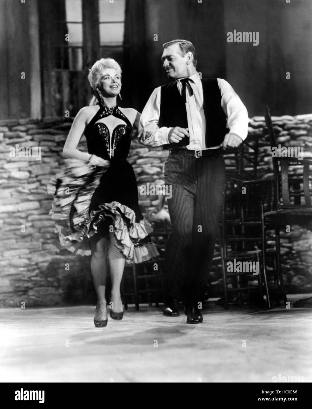 THE KING AND FOUR QUEENS, from left: Barbara Nichols, Clark Gable, 1956 ...