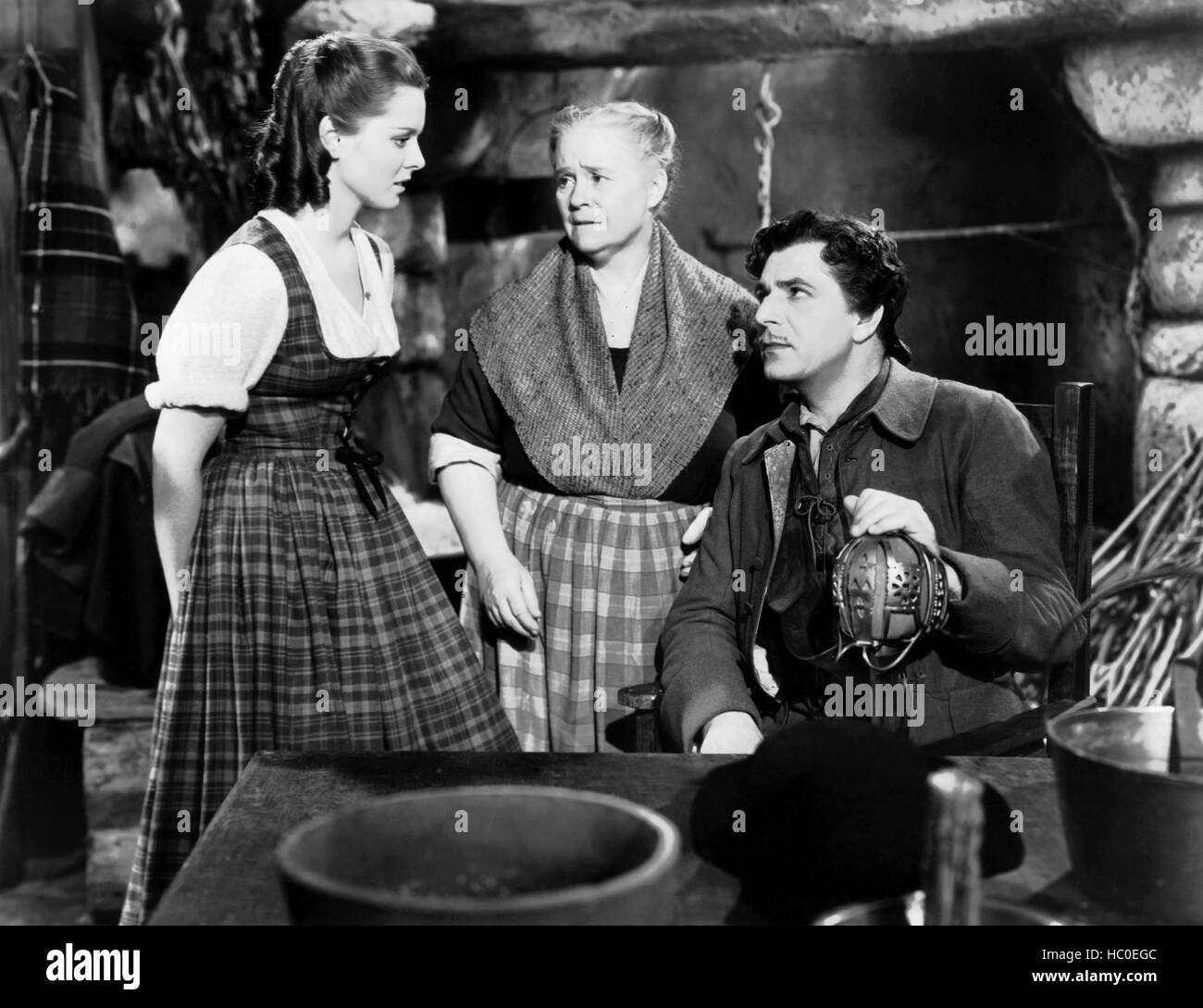 KIDNAPPED, from left, Arlene Whalen, Mary Gordon, Warner Baxter ...