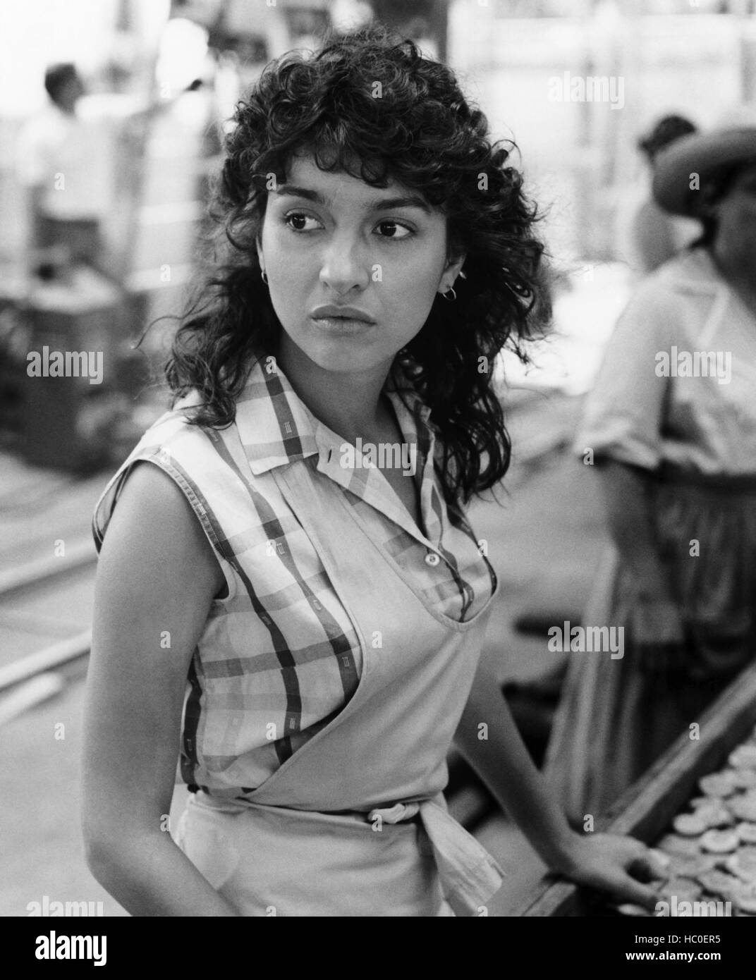 LA BAMBA, Elizabeth Pena, 1987, (c)Columbia Pictures/courtesy Everett ...
