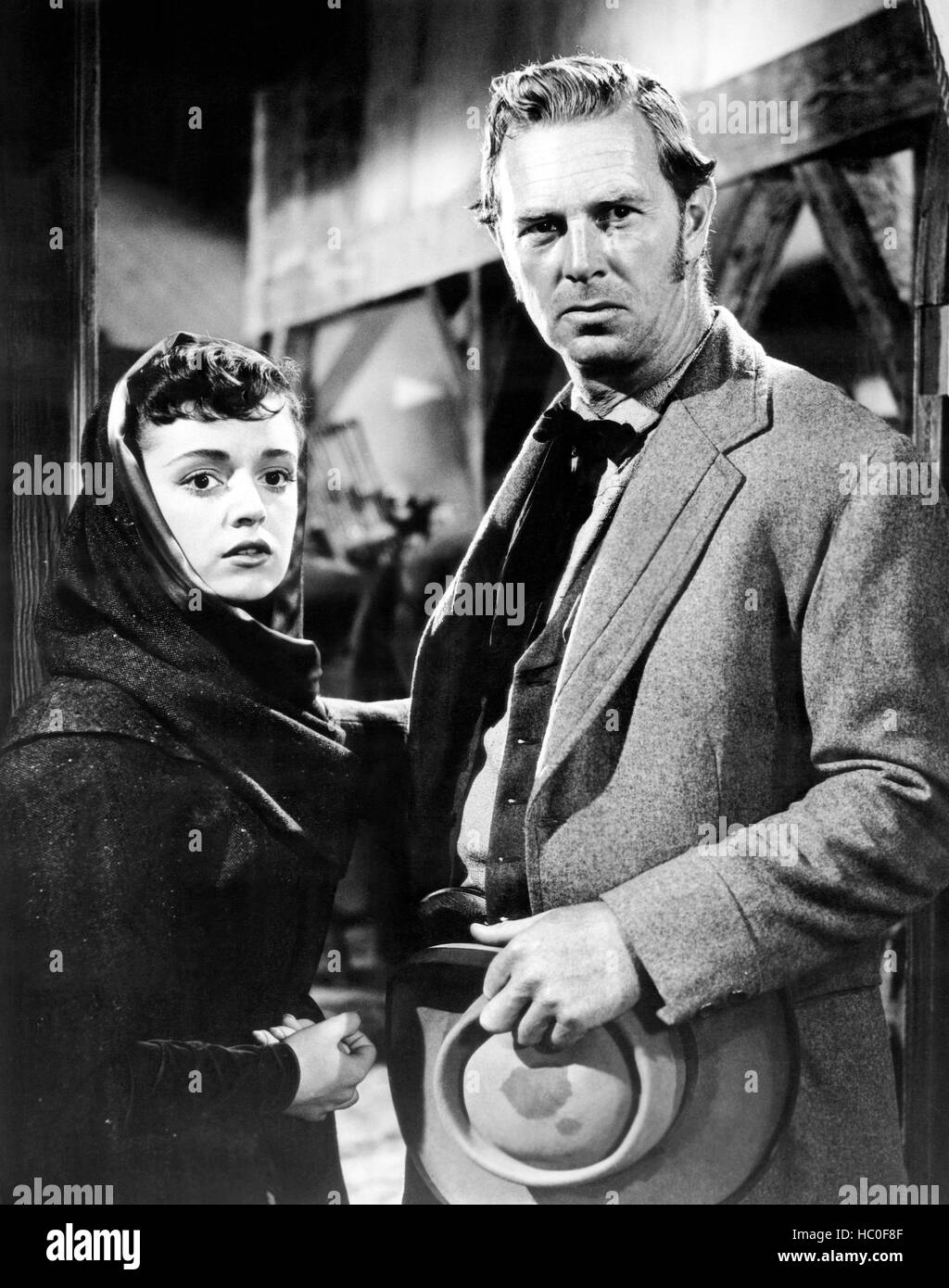 THE LAST COMMAND, from left: Anna Maria Alberghetti, Sterling Hayden ...