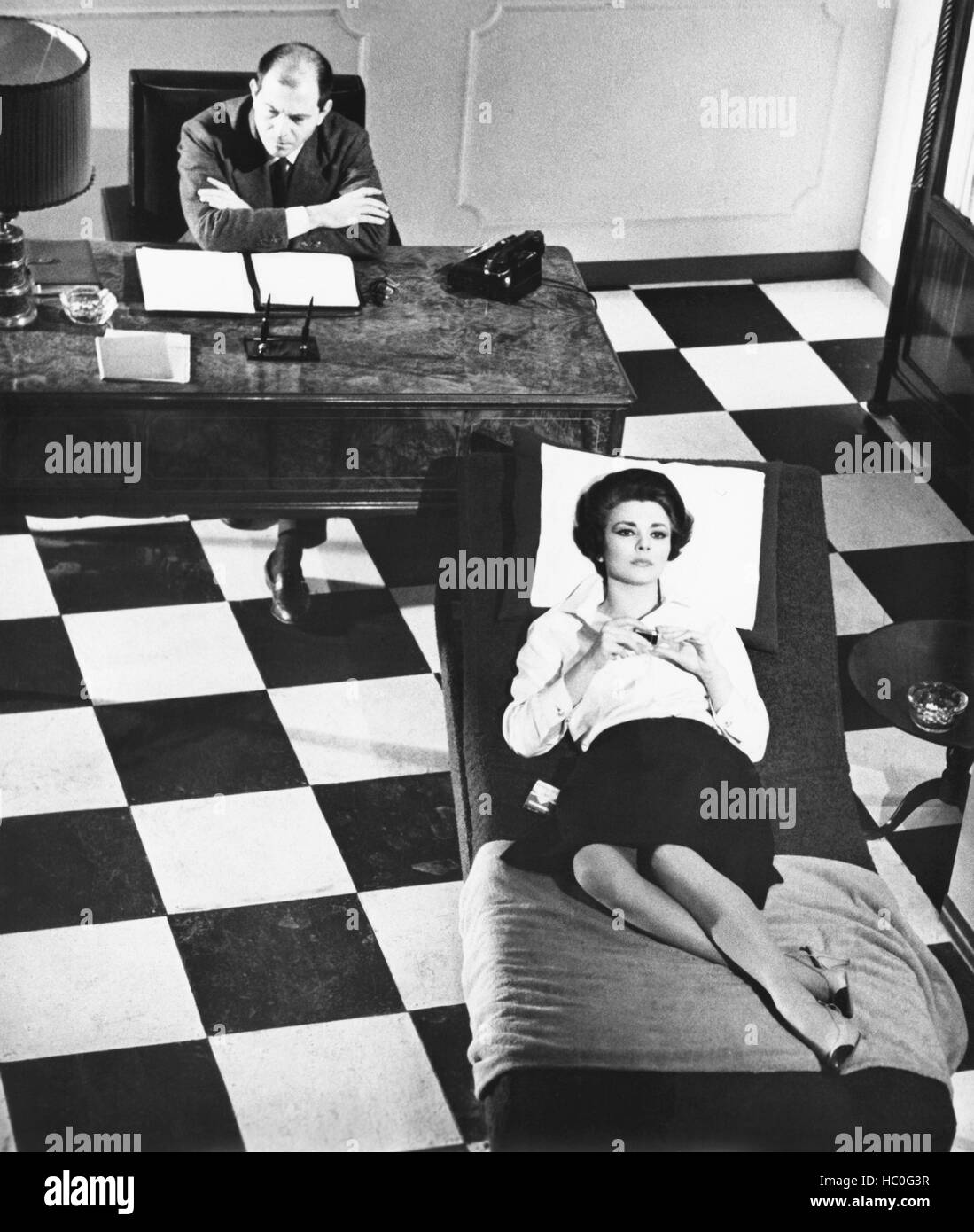 LA FUGA, (aka THE ESCAPE), Enrico Maria Salerno (rear), Anouk Aimee ...