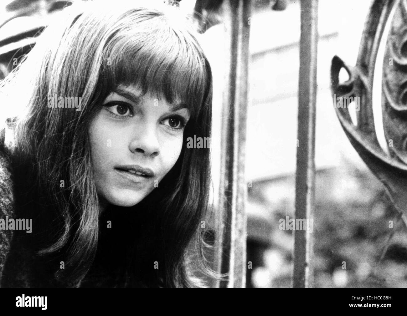 Genevieve bujold hi-res stock photography and images - Alamy