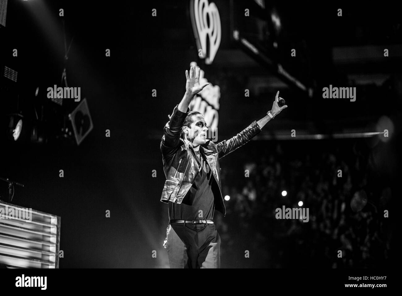 101 3 g hi-res stock photography and images - Alamy