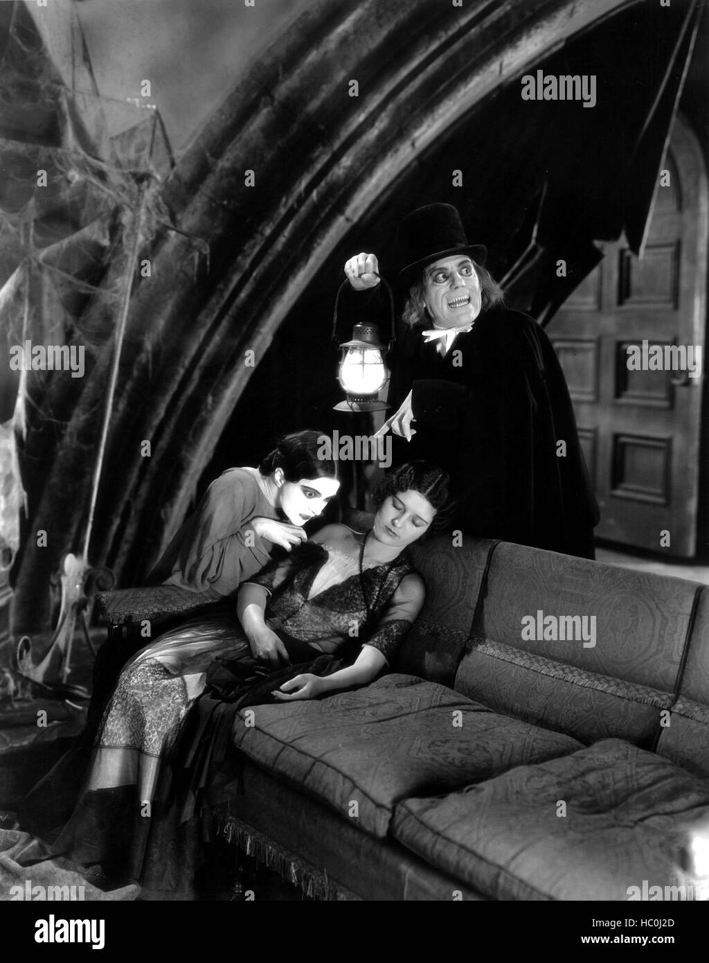 LONDON AFTER MIDNIGHT, Edna Tichenor, Marceline Day, Lon Chaney, Sr ...