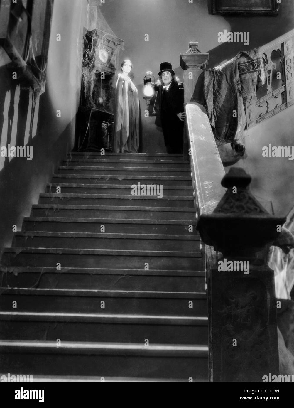 LONDON AFTER MIDNIGHT, from left, Edna Tichenor, Lon Chaney, Sr., 1927 ...