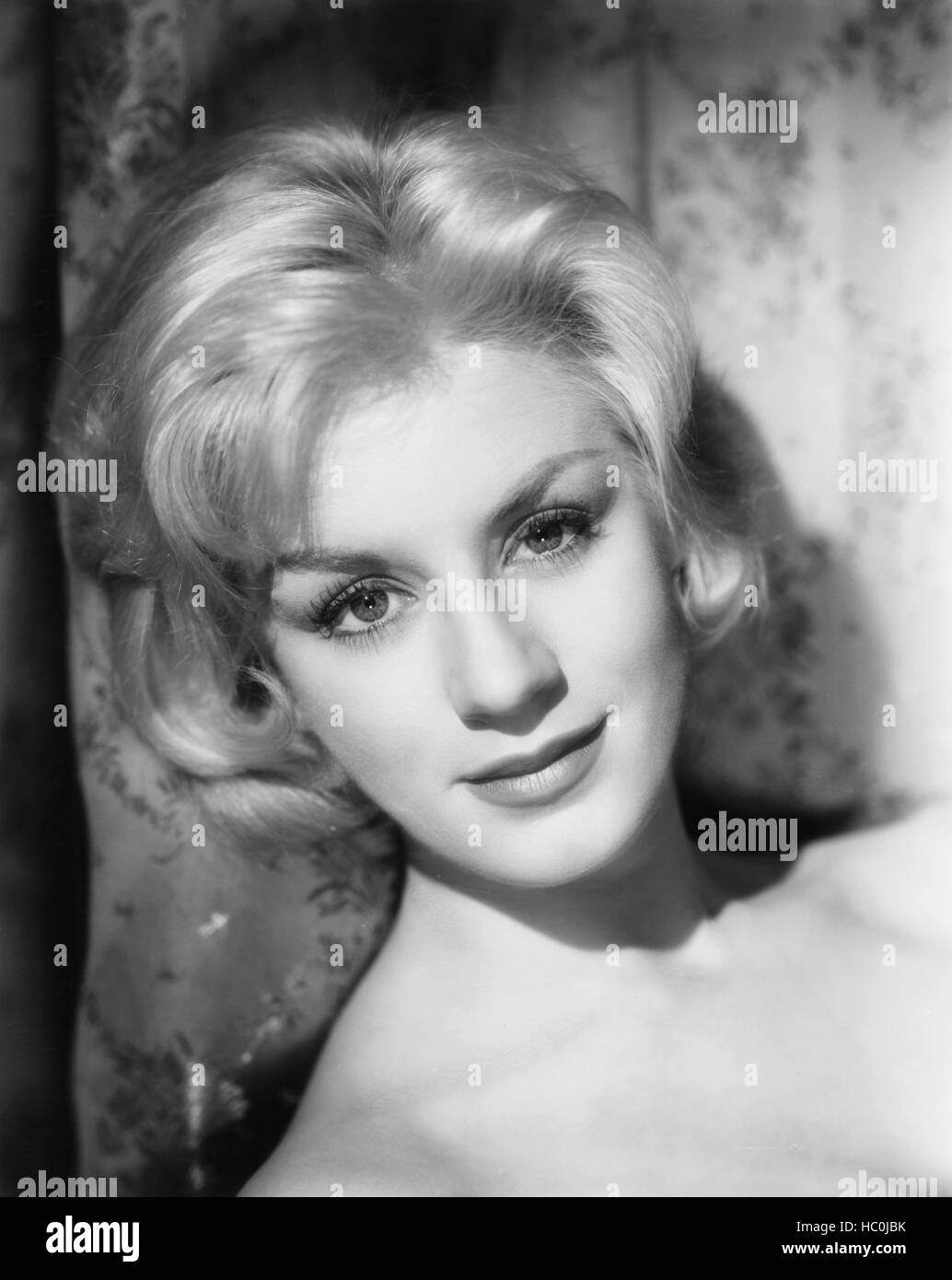 LOOK BACK IN ANGER, Mary Ure, 1959 Stock Photo - Alamy