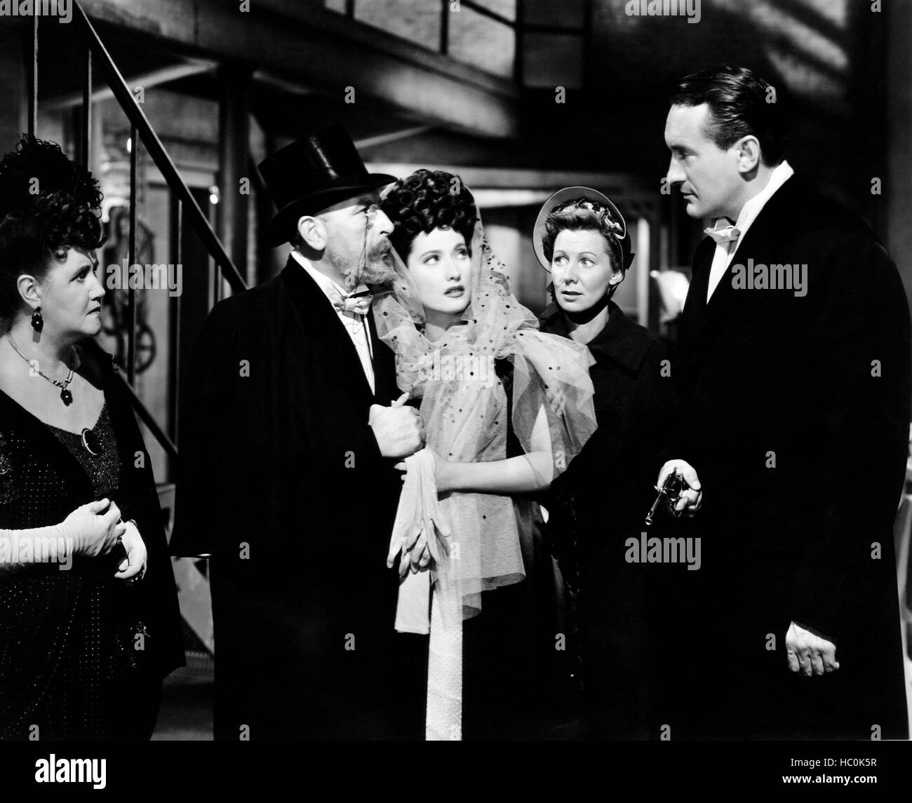 THE LODGER, from left: Sara Allgood, Cedric Hardwicke, Merle Oberon ...