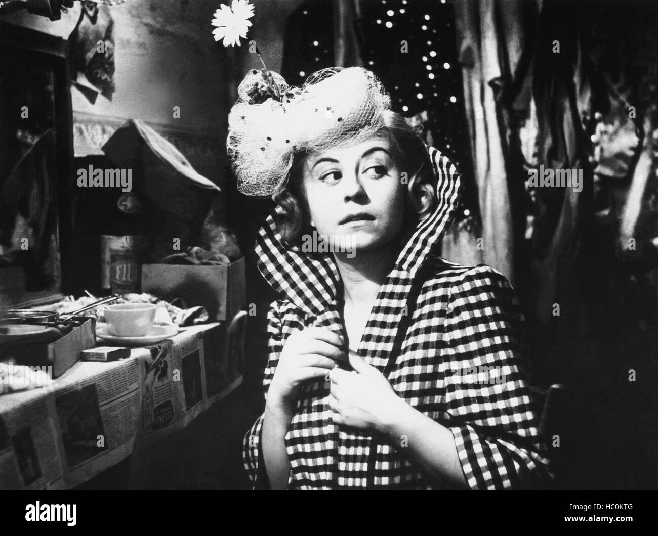LUCI DEL VARIETA, (aka VARIETY LIGHTS), Giuletta Masina, 1950 Stock ...