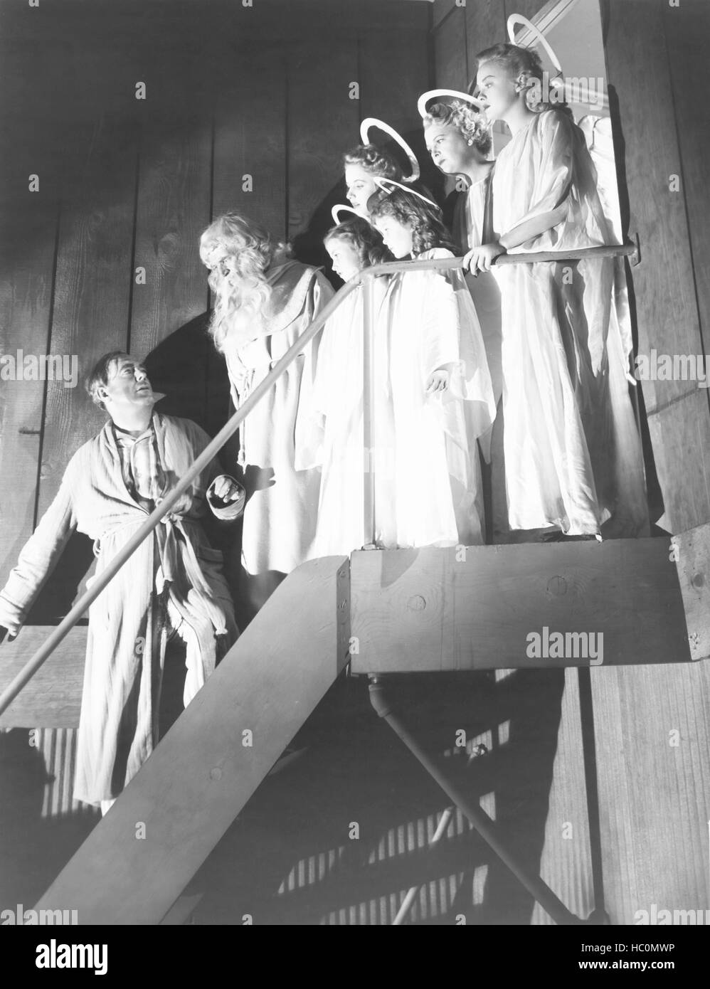MAN ALIVE, Pat O'Brien (left), 1945 Stock Photo - Alamy