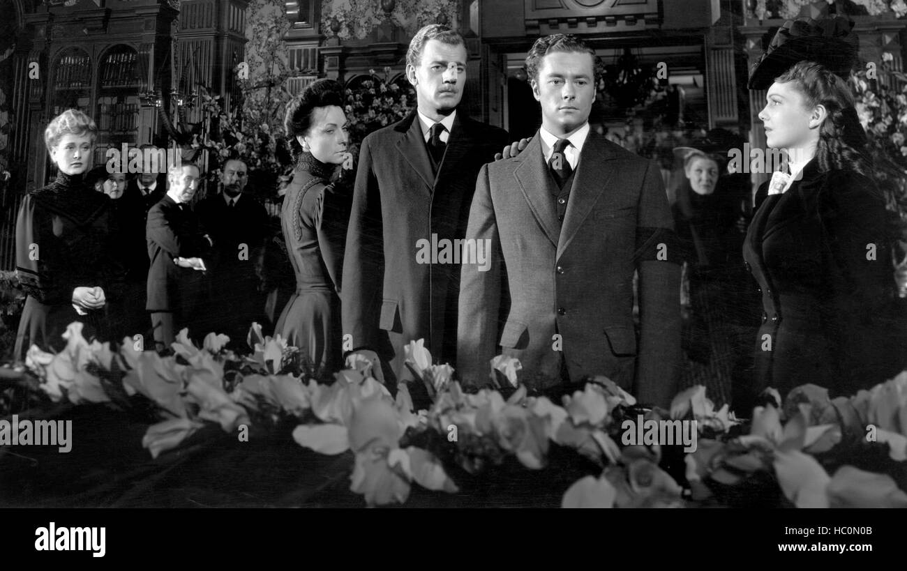 THE MAGNIFICENT AMBERSONS, Dolores Costello, Agnes Moorehead, Joseph ...