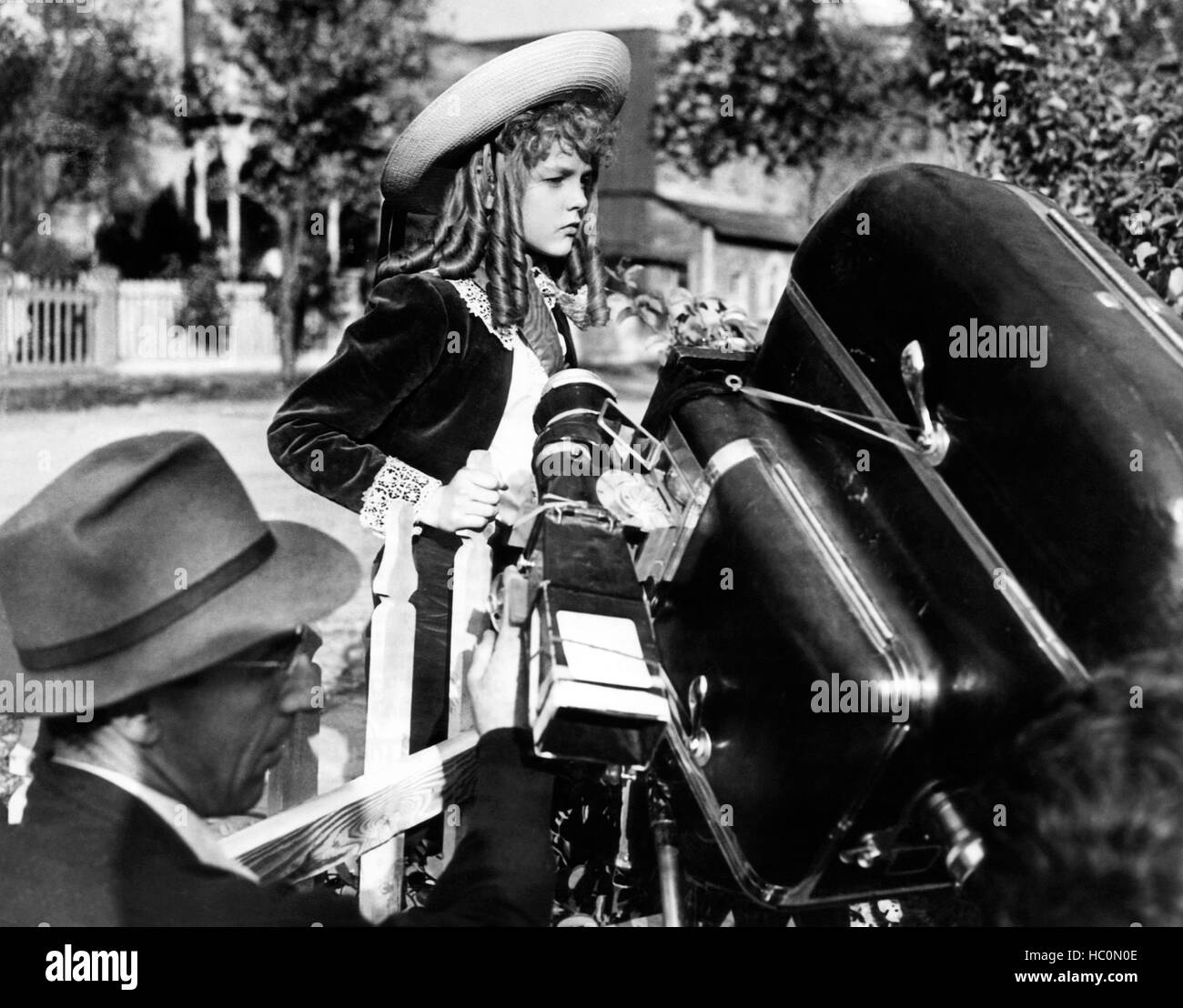 THE MAGNIFICENT AMBERSONS, Bobby Cooper, on-set, 1942 Stock Photo - Alamy