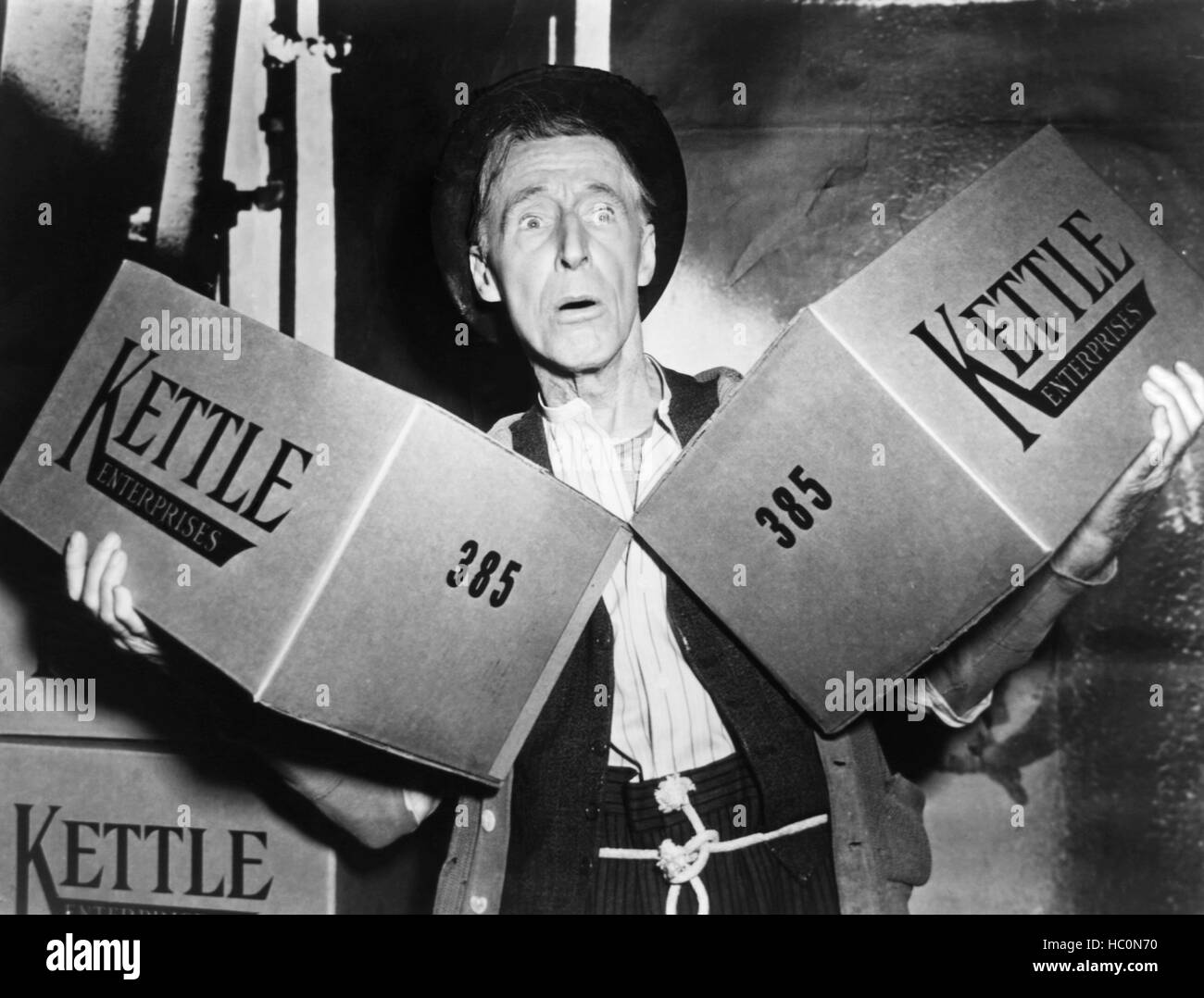 MA AND PA KETTLE AT WAIKIKI, Percy Kilbride, 1955 Stock Photo - Alamy