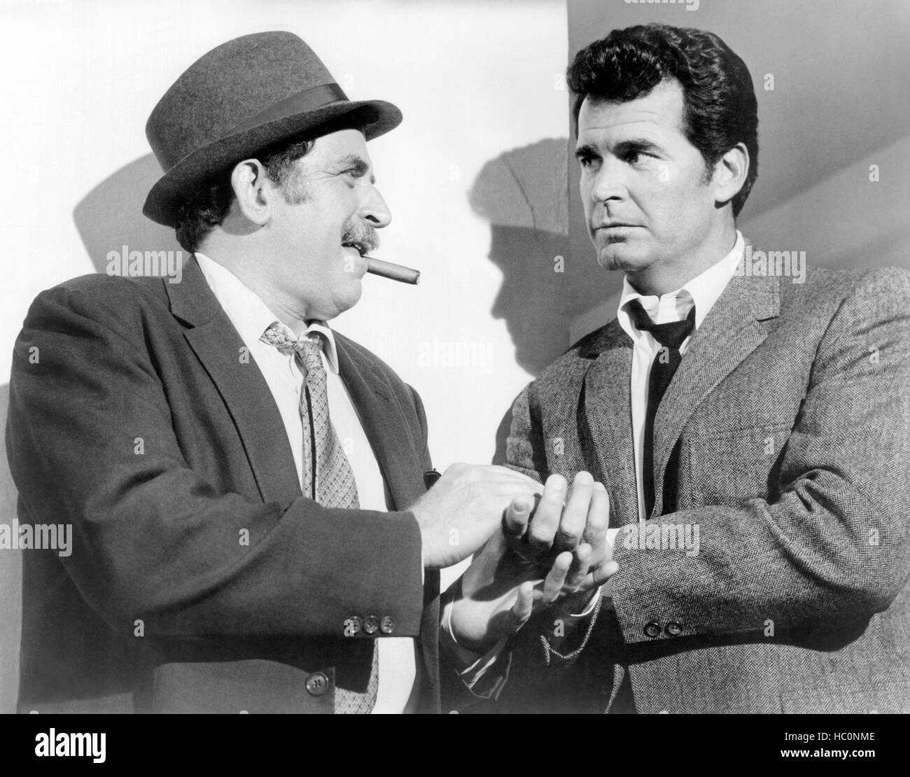 MARLOWE, from left, George Tyne, James Garner, 1969 Stock Photo - Alamy