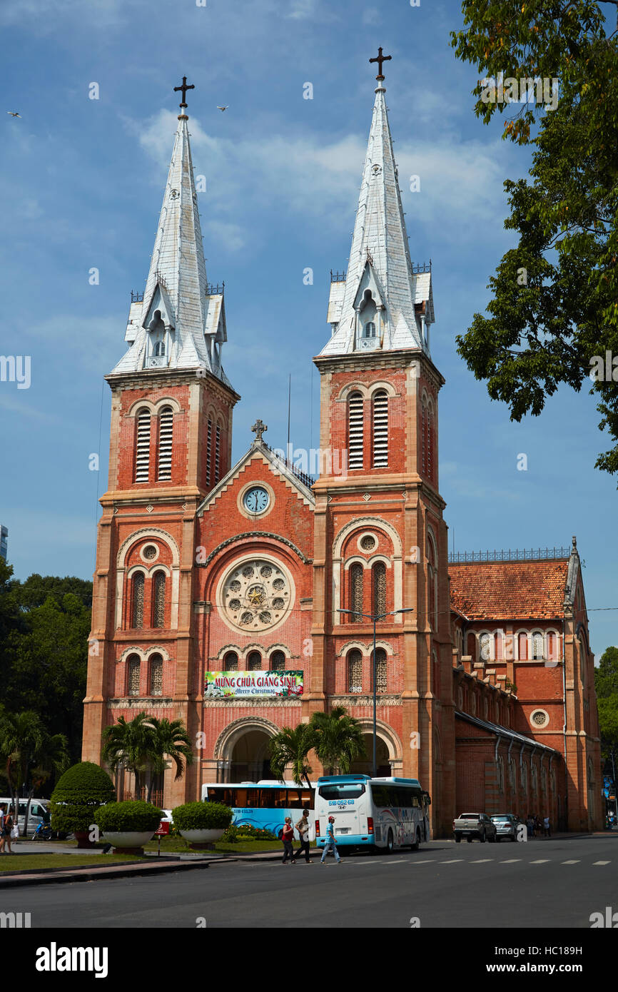 Notre dame cathedral basilica hi-res stock photography and images - Alamy