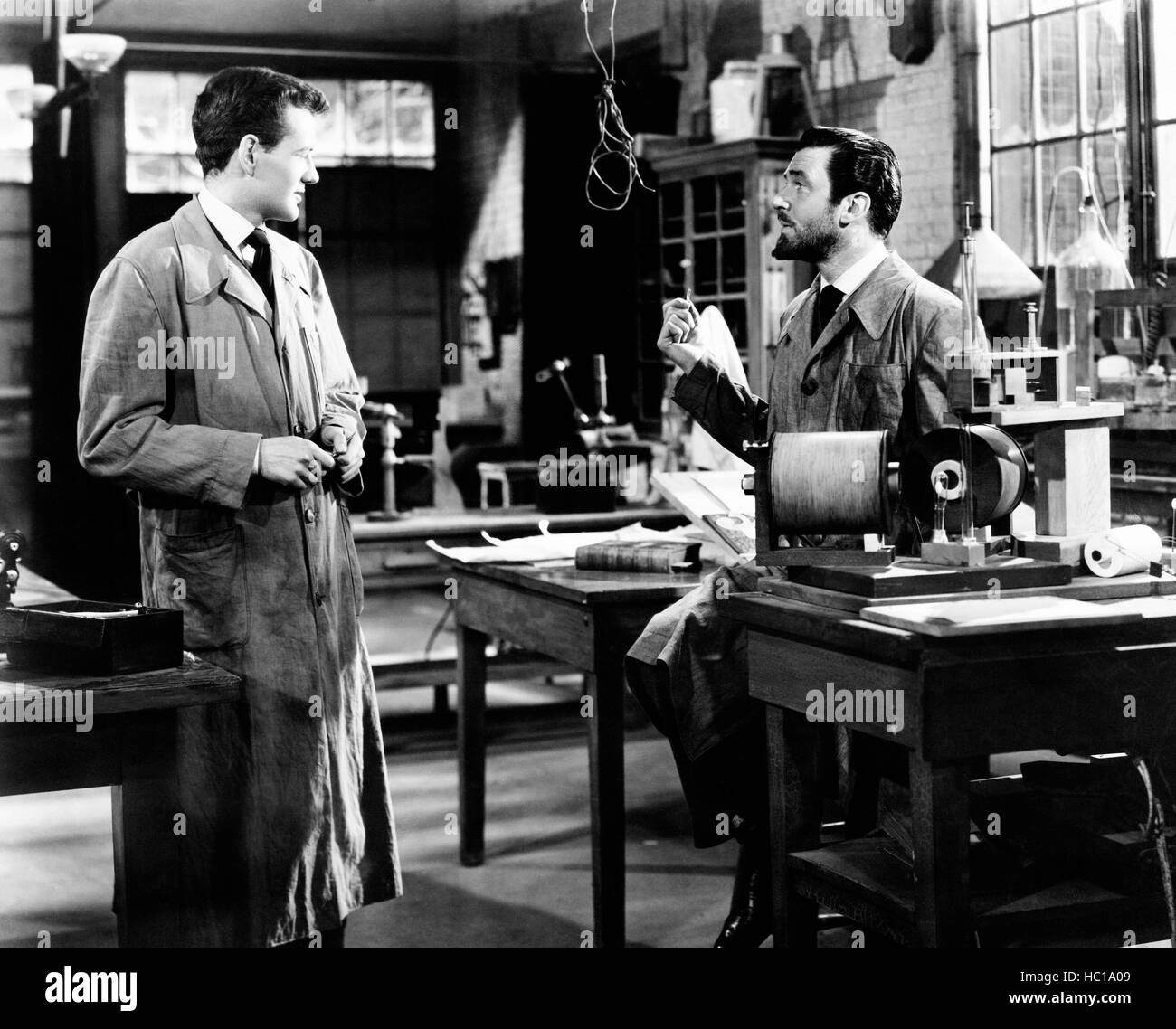 MADAME CURIE, from left: Robert Walker, Walter Pidgeon, 1943 Stock ...