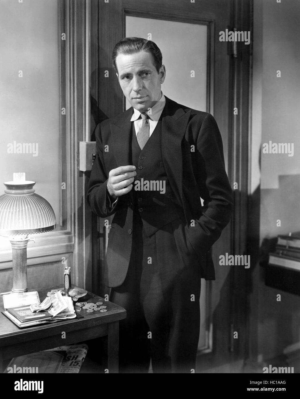 THE MALTESE FALCON, Humphrey Bogart, 1941 Stock Photo - Alamy