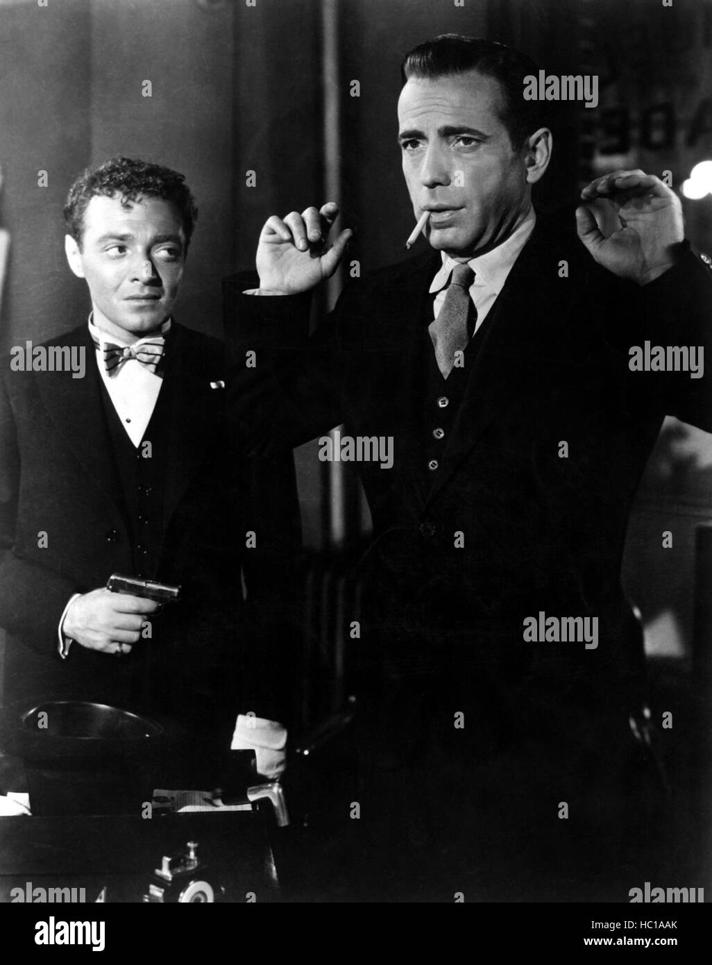 MALTESE FALCON, Peter Lorre, Humphrey Bogart, 1941 Stock Photo - Alamy
