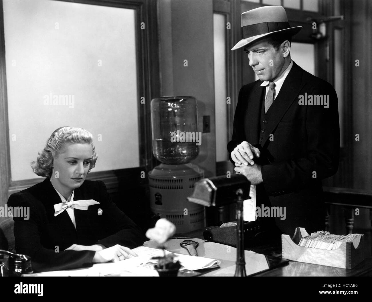 THE MALTESE FALCON, Lee Patrick, Humphrey Bogart, 1941 Stock Photo - Alamy THE MALTESE FALCON, Lee Patrick, Humphrey Bogart, 1941 Stock Photo - Alamy