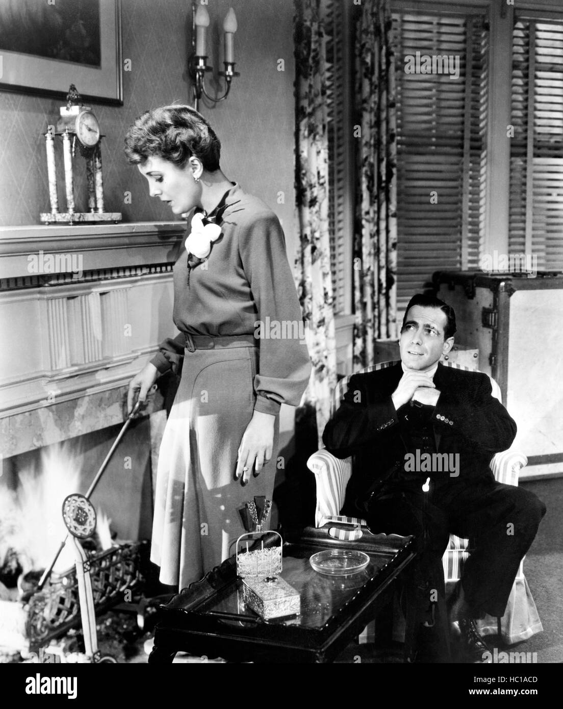 THE MALTESE FALCON, l-r: Mary Astor, Humphrey Bogart, 1941 Stock Photo ...