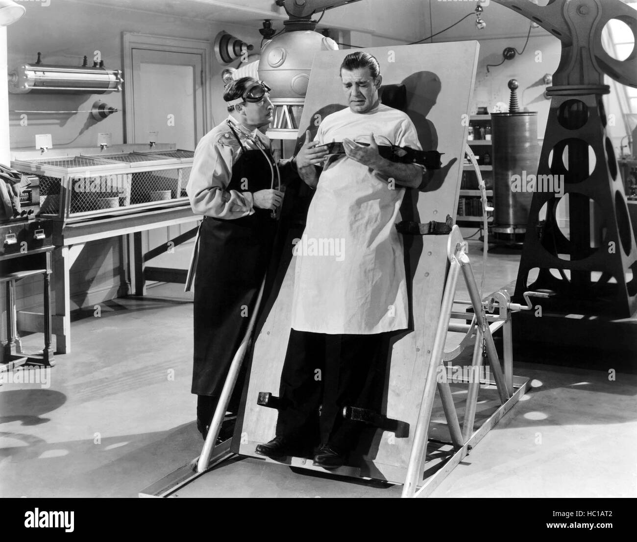 MAN-MADE MONSTER, from left: Lionel Atwill, Lon Chaney Jr., 1941 Stock ...