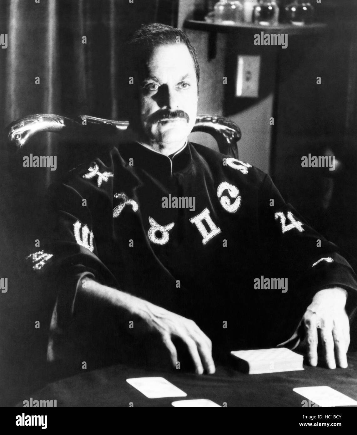 THE MANITOU, Tony Curtis, 1978. ©AVCO Embassy Pictures/Courtesy Everett ...