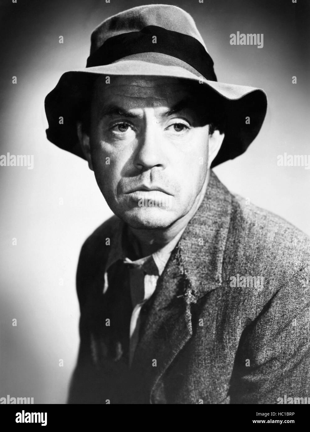 THE MARK OF THE WHISTLER, Paul Guilfoyle, 1944 Stock Photo - Alamy