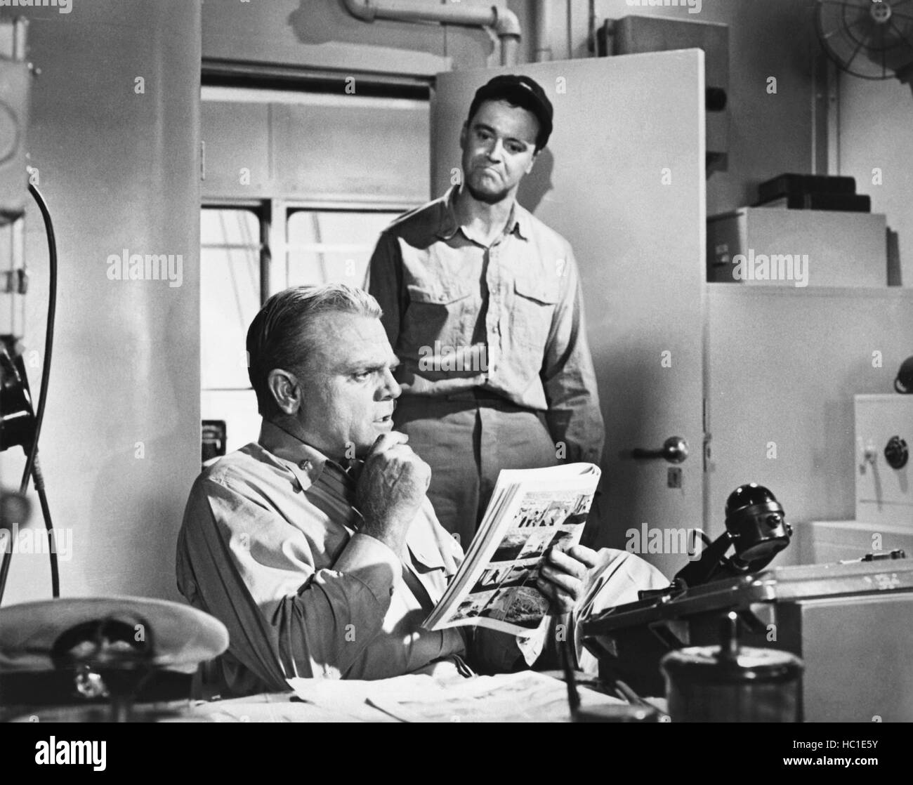 MISTER ROBERTS, from left: James Cagney, Jack Lemmon, 1955 Stock Photo ...